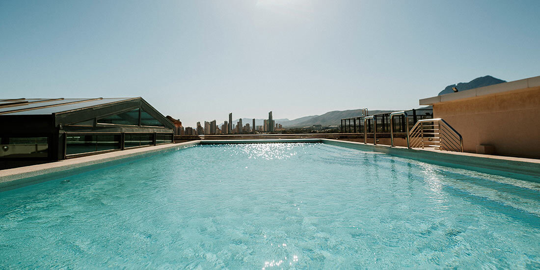 Swimming pools | Hotel Deloix Aqua Center in Benidorm